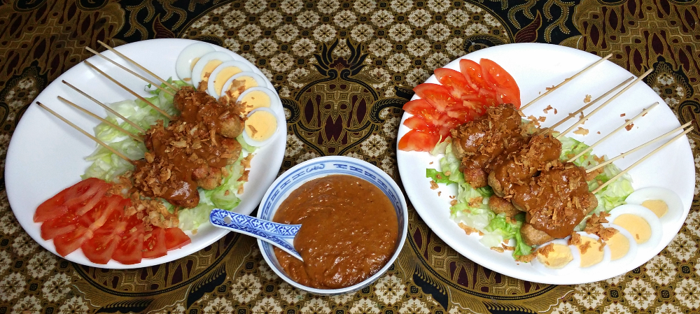 Sate pentol ayam – Kokkie Slomo – Indische recepten